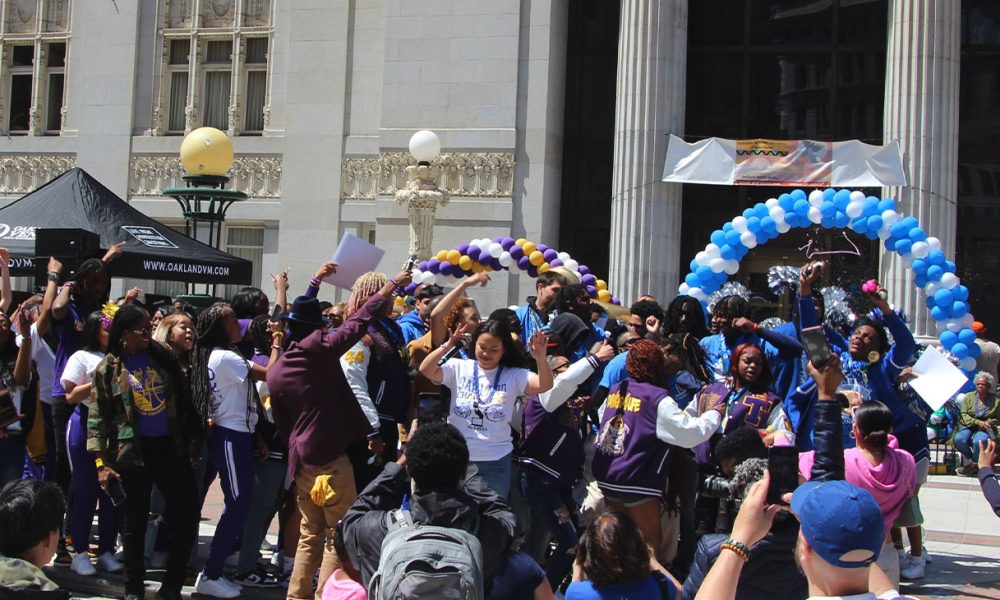 Town Parade Celebrates Oakland High and Oakland Tech Basketball ...